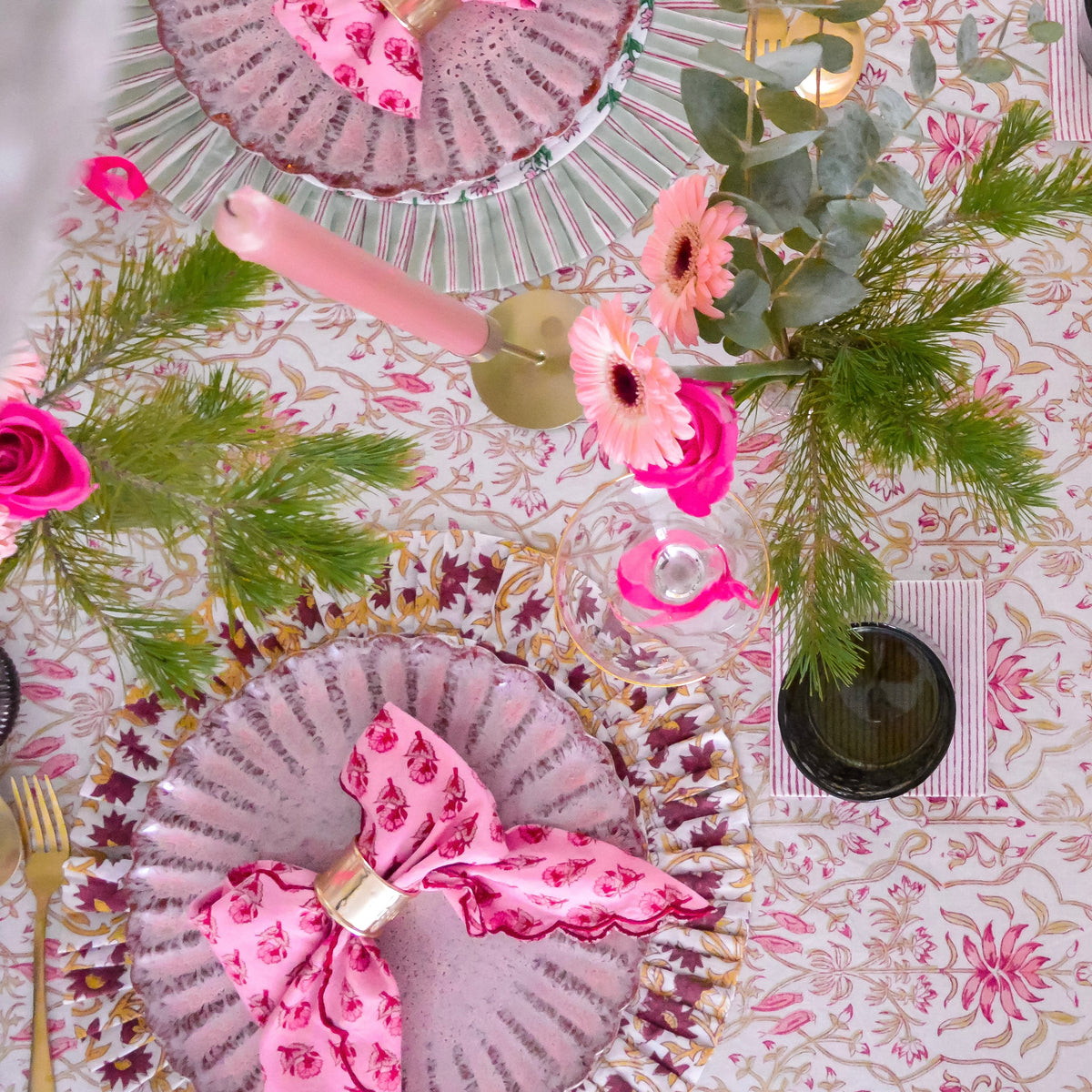 A Guide to Creating A Maximalist Table Setting – RAAHI LIVING