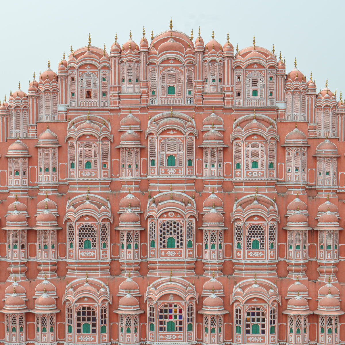 Exploring the Majesty of Hawa Mahal: Tips for Visiting – RAAHI LIVING